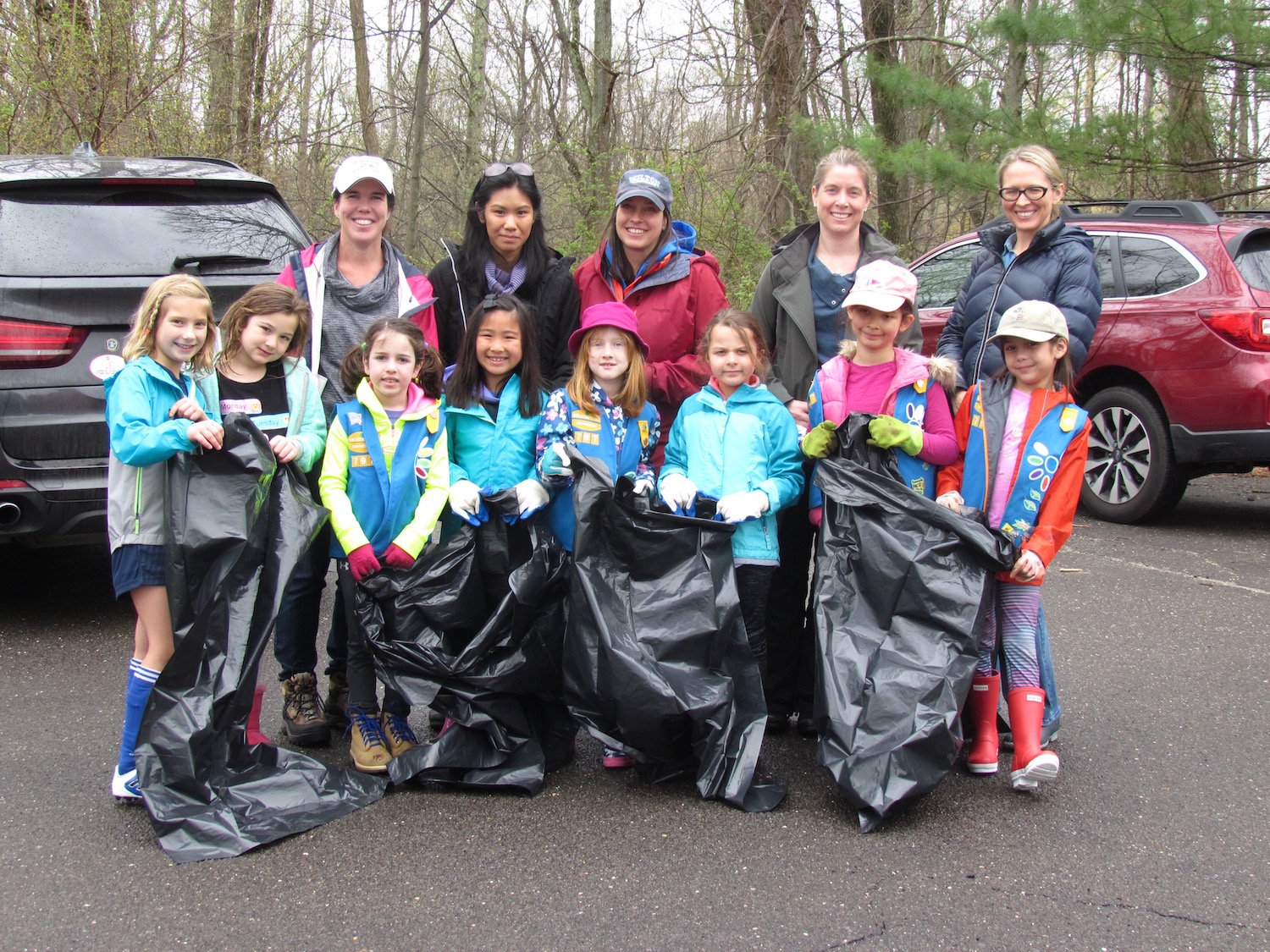 Big Turnout for Town Clean-Up [PHOTOS] | Good Morning Wilton