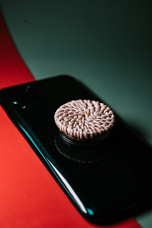 Teen Thursday: DIY Phone Grips - Good Morning Wilton